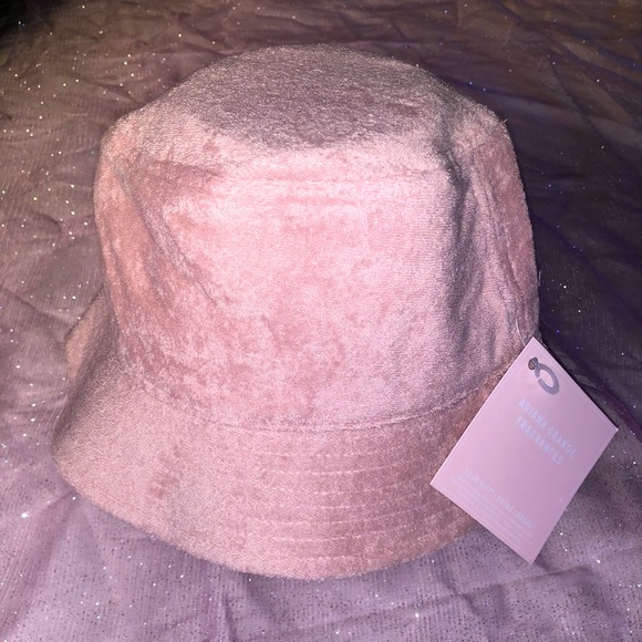 Ariana Grande | Accessories | Y2k Bucket Hat | Poshmark
